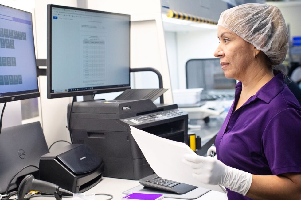 Choosing the Right CMO: Your Guide to Contract Manufacturing ...